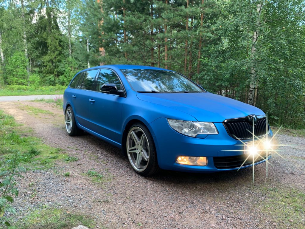 Mactac MM42 Matt Metallic Blue autoteippi - Yliteippaus.fi
